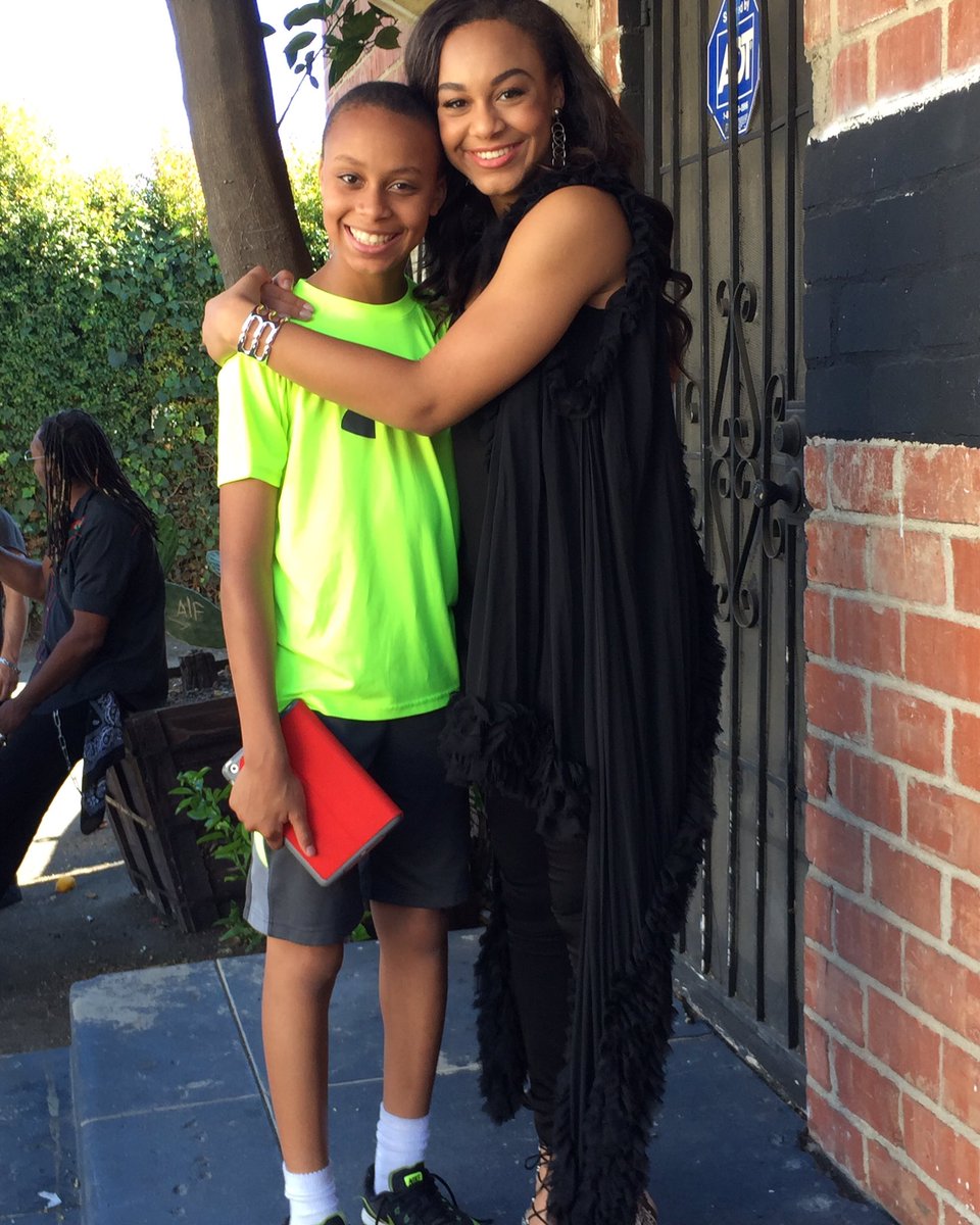 Nia Frazier Brothers