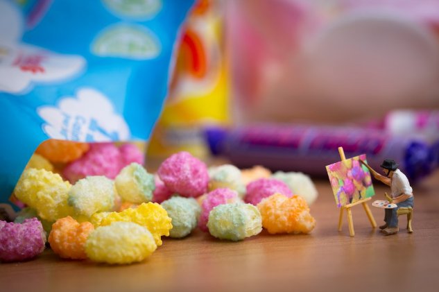 Meet the enchanting & surreal scenarios made of tiny figures and ...