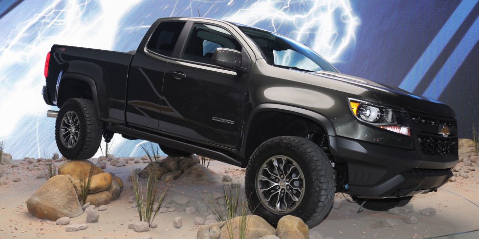 The Chevy Colorado ZR2 Is a True Old-School 4X4 | Popular Mechanics ...