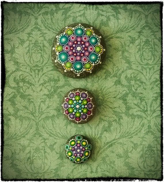 Elspeth McLean uses a technique she coined 'dotilism' to make pocket ...