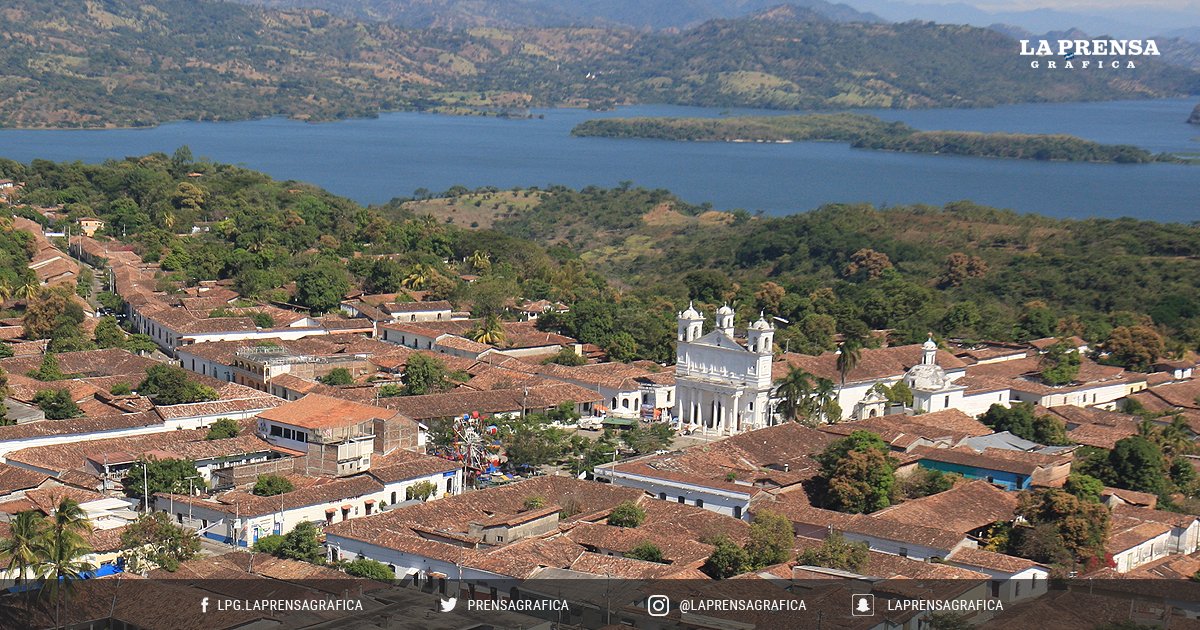 Vista: ¡! Vista de Suchitoto, destino turístico y cultural de El Salvado...