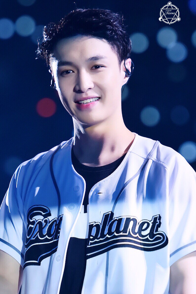 Exo Lay Smile