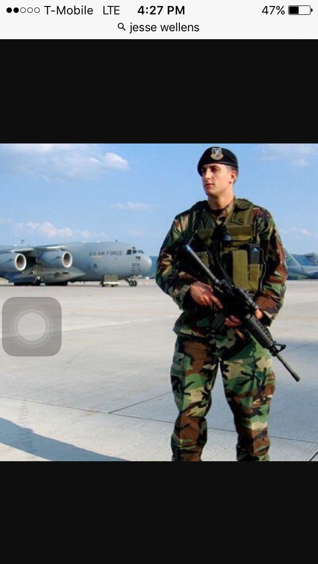 Jesse Wellens Military
