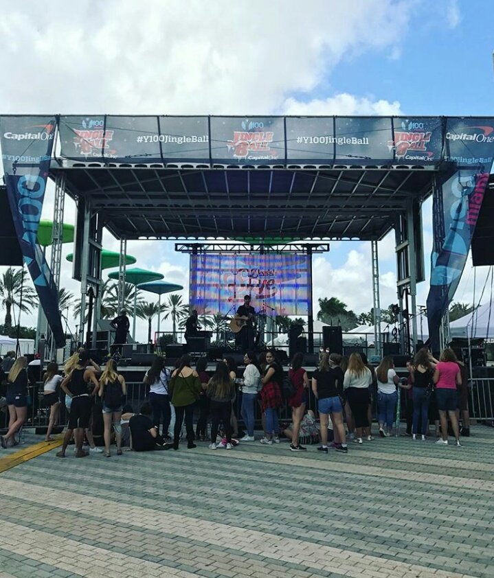 SofiaCarson Colombia (@SofiaCarsonCol) | Twitter