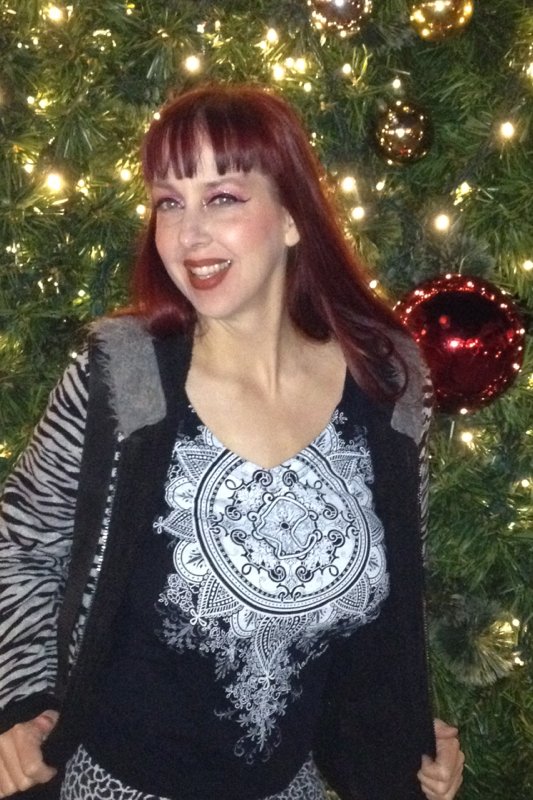 Tw Pornstars Letha Weapons Twitter Out Holiday Shopping Tonight At Roseville Galleria 751