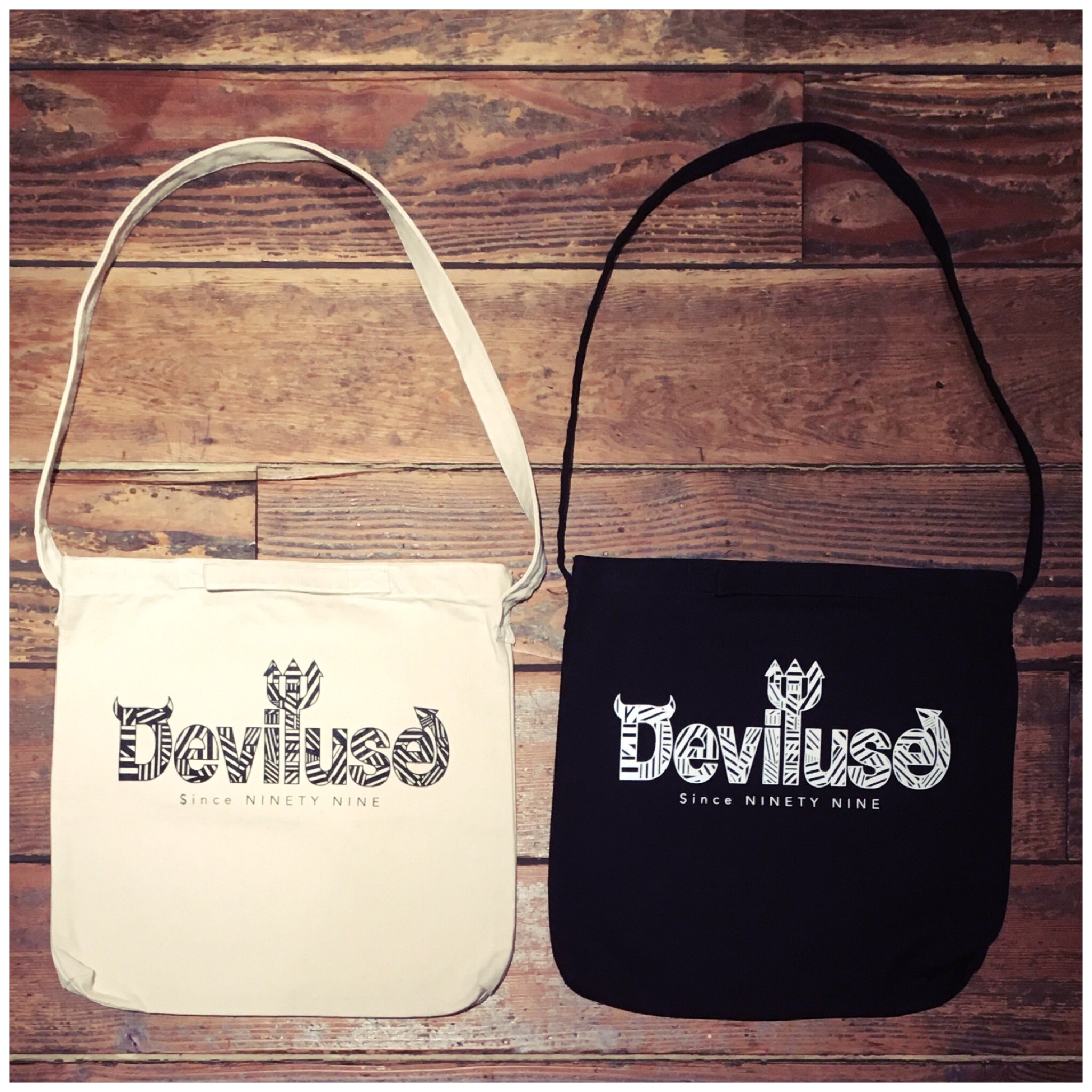 deviluse on Twitter: "新作バックが届きました！今週末よりフラッグストアと取扱店舗さまにて販売開始予定です！横36×高さ38センチで使いやすい大きさです！カラーは2色で各 ...