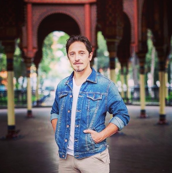 Conoce a Manuel Sarmiento, el actor detrás de EstefanIvan en ...