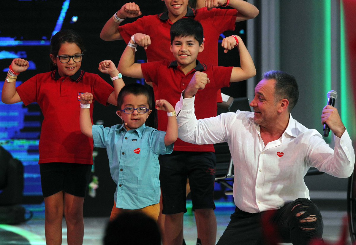 VIDEO] El mensaje del niño embajador de la Teletón a una semana de ...