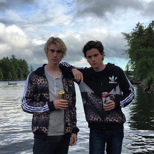 Pin auf Eyewitness = Philip Shea (Tyler Young) + Lukas Waldenbeck ...