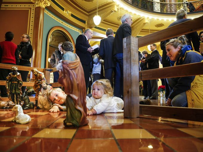 Nativity scene set up in Iowa State Capitol for first time : r ...
