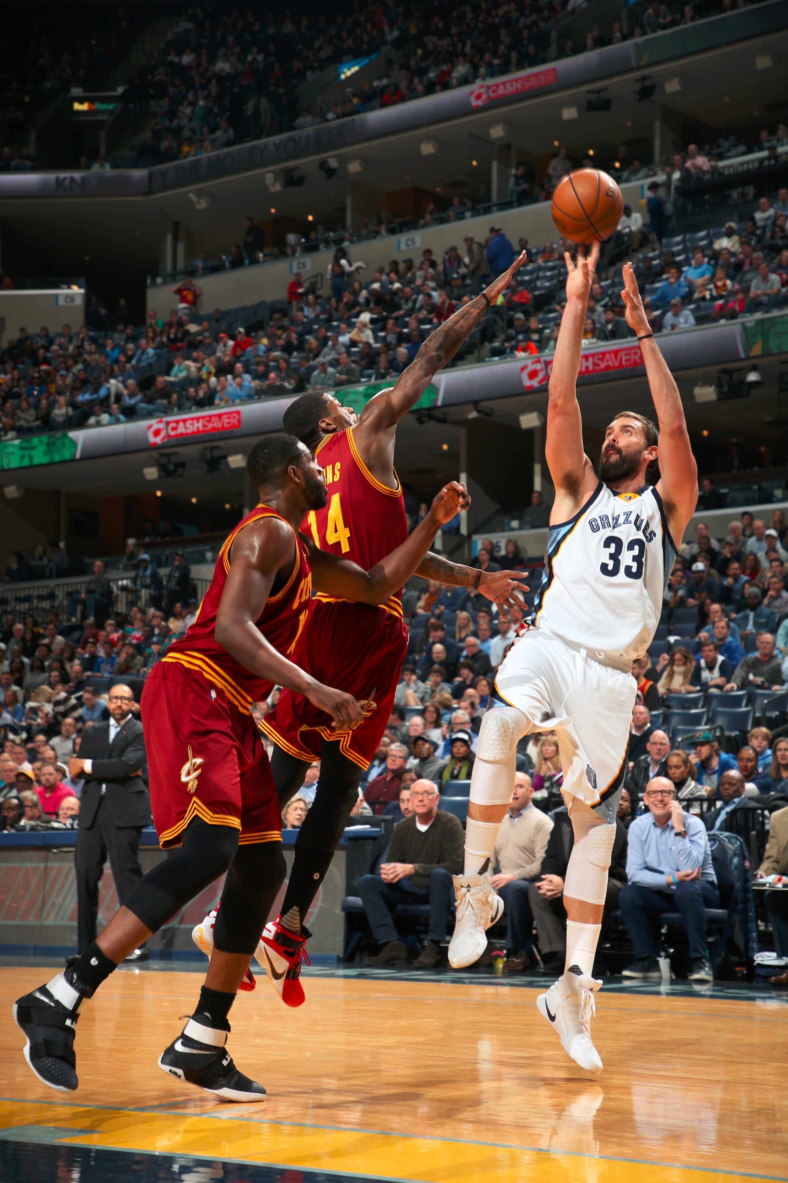 NBA on Twitter: "The @memgrizz get back on track, beat @cavs 93-85 on 20p from Troy Daniels (4-8 ...