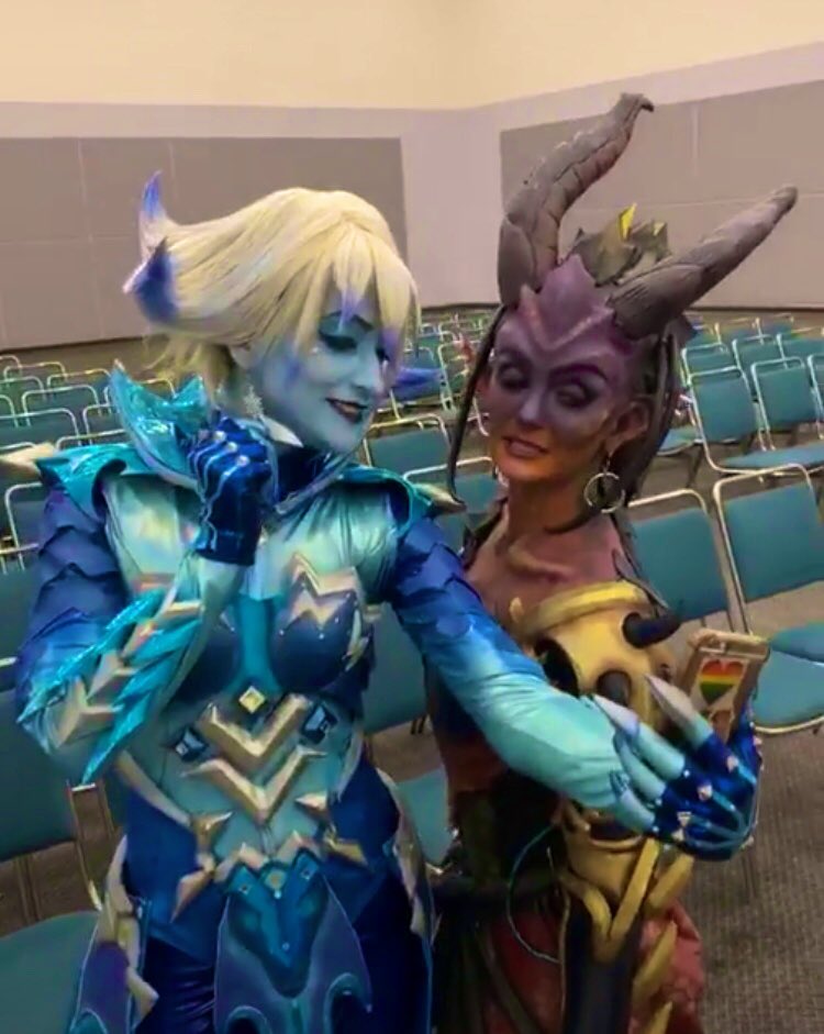 Voice Actors Carolina Ravassa and Anjali Bhimani cosplay Rime Sombra ...