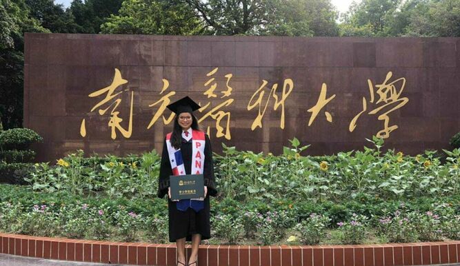 Astrid Haayen, la primera doctora panameña graduada en la República ...