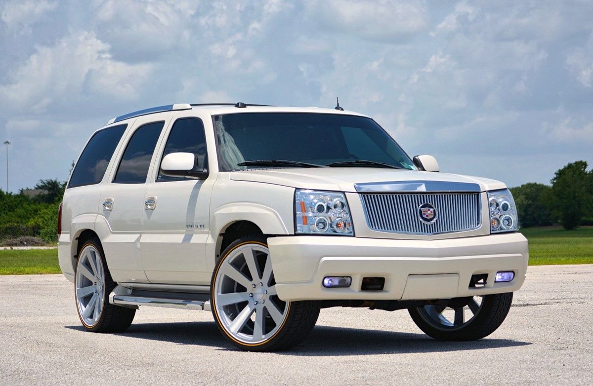 Escalade With 24 Inch Rims