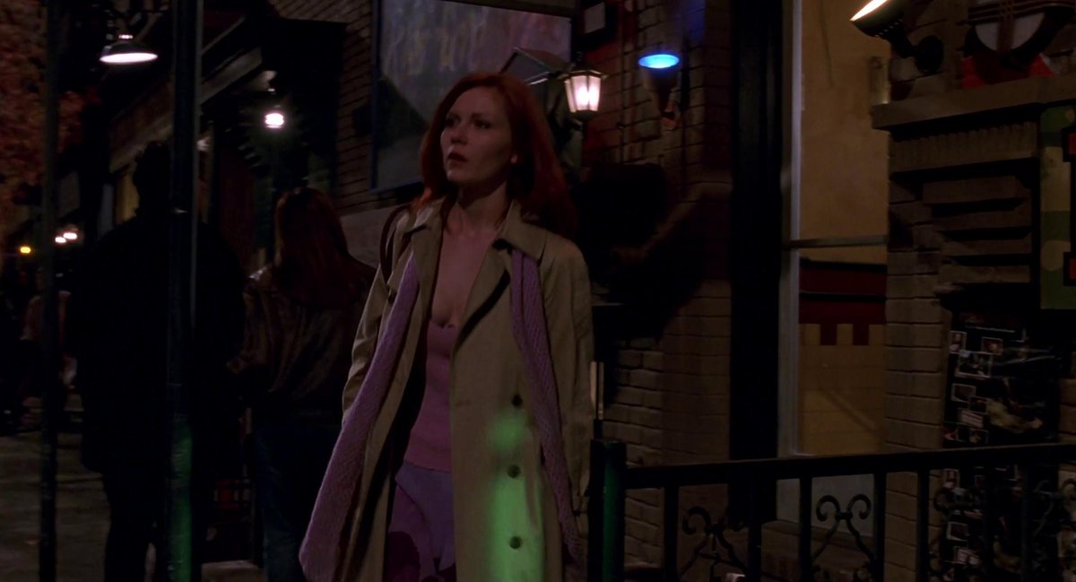 Spiderman Mary Jane Rain Kiss