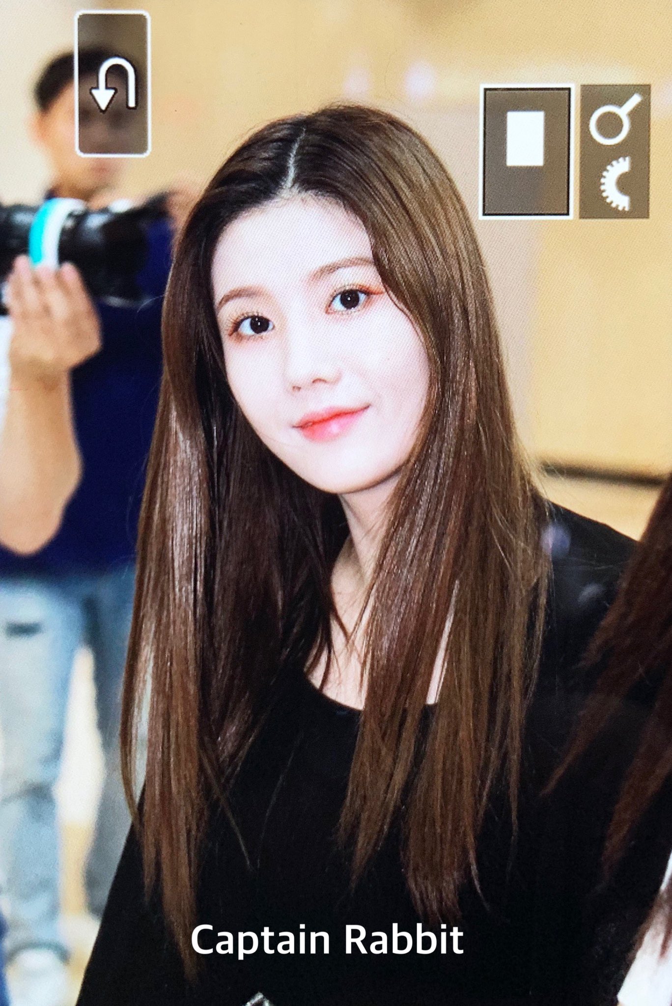 Captain Rabbit🐰 On Twitter 190701 Gmp 입국 Pr 7월의 첫날 입국 ️ Izone 아이즈원
