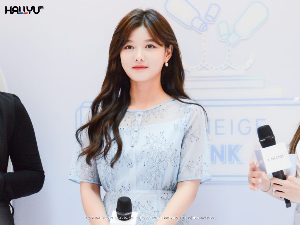 Kim Yoo Jung 김유정 PH Sosuke on Twitter: "(45) @HallyuSG ... YJ revealed, “On days I don’t have to ...