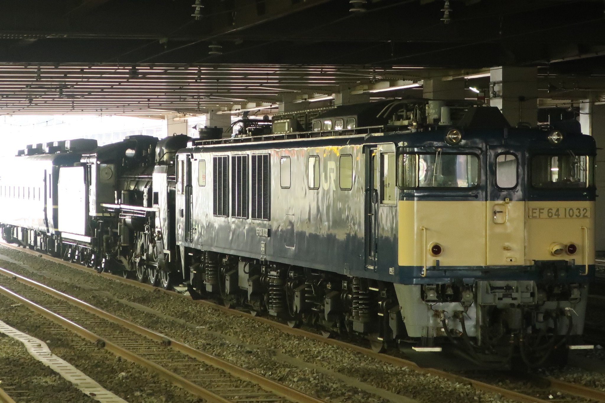 新茶 on Twitter: "7/2(火)EF64-1032(長岡)+C57-180(新津)+オヤ12-1(高崎) SL OM出場配給。出場準備留置。大宮にて。今年の1月に入場し約半年、所属 ...