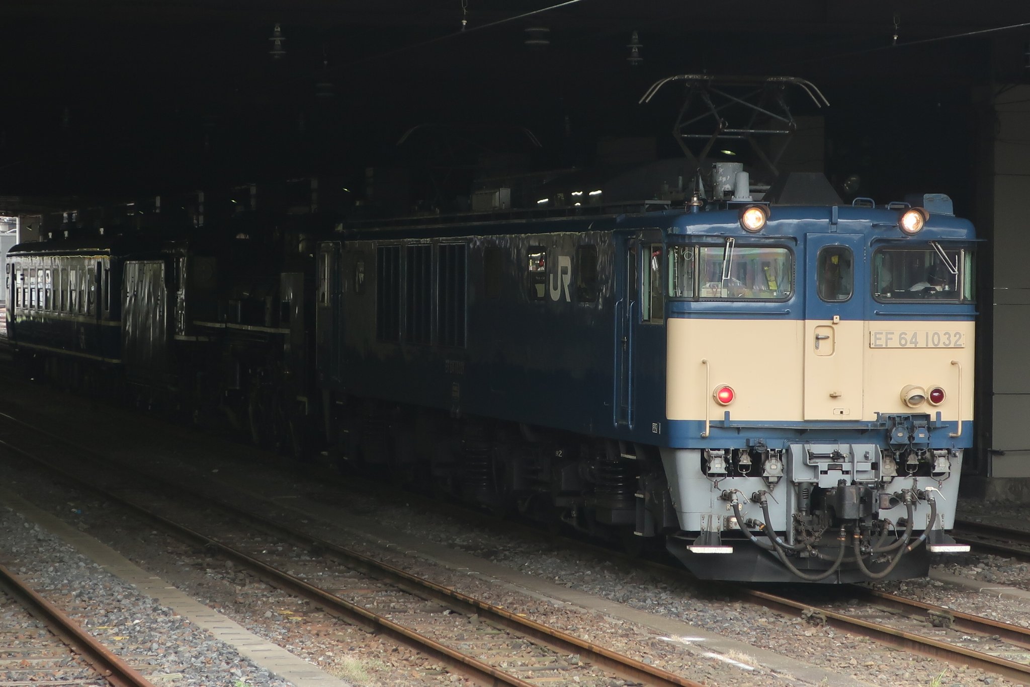 新茶 on Twitter: "7/2(火)EF64-1032(長岡)+C57-180(新津)+オヤ12-1(高崎) SL OM出場配給。出場準備留置。大宮にて。今年の1月に入場し約半年、所属 ...