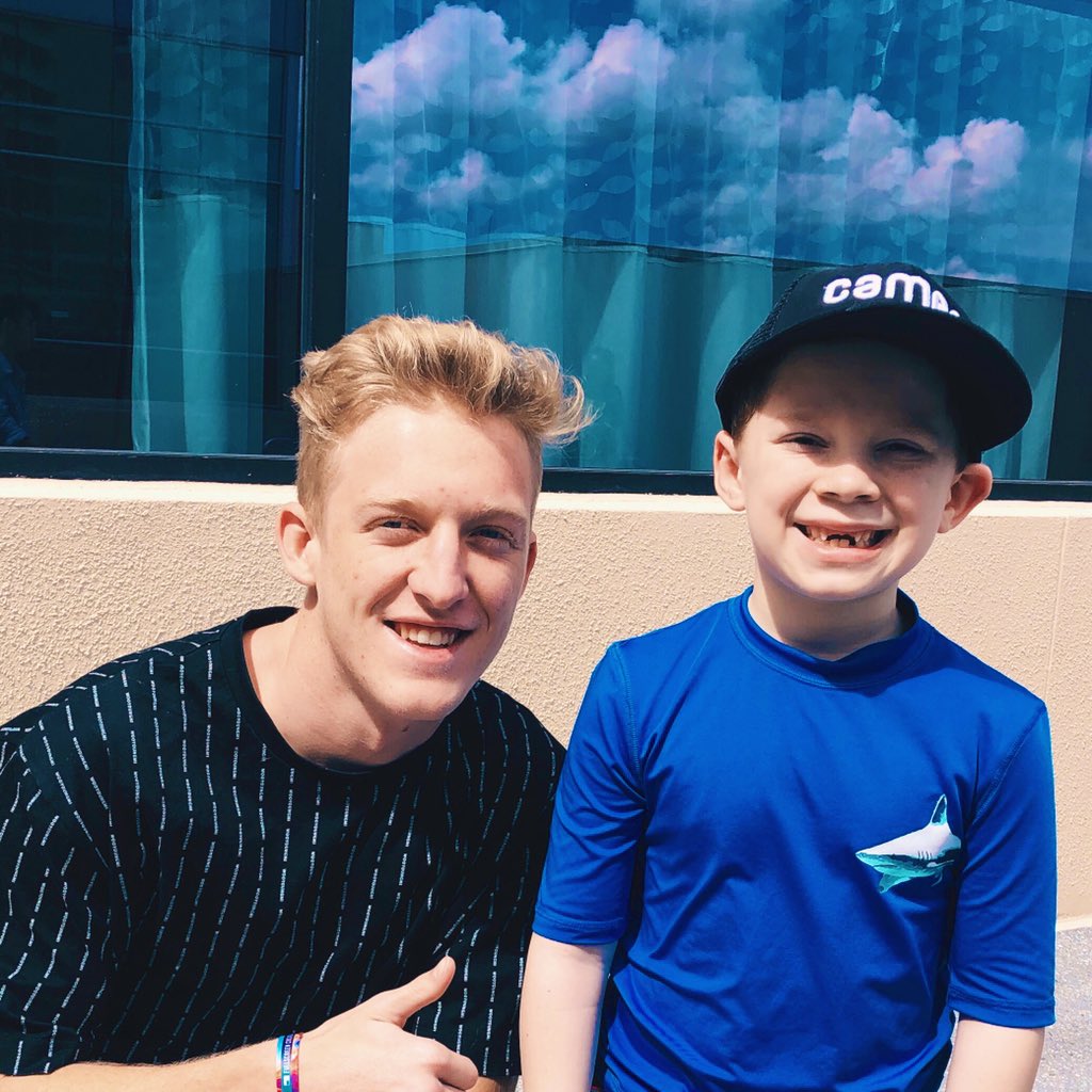 77 best Twitter @gavinthomas images on Pholder | I sang #sucker in ...
