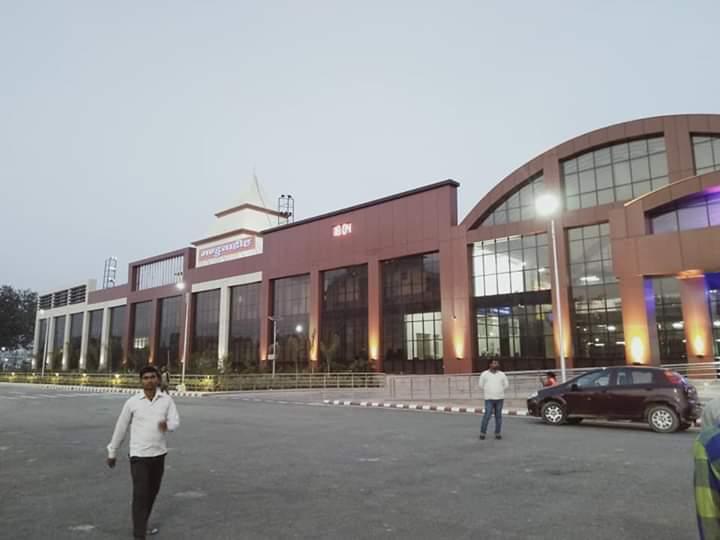 Newly opened Kashi railway station! : r/IndiaSpeaks
