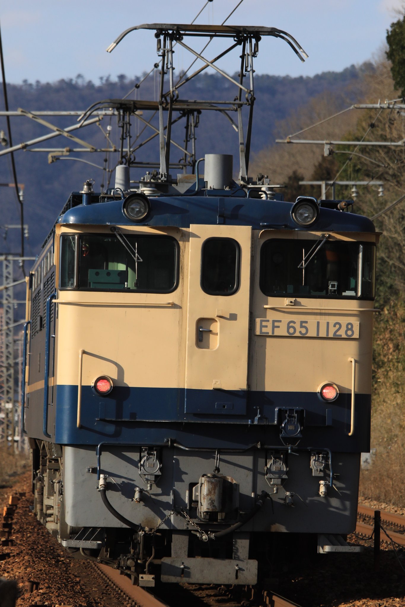 Camaro on Twitter: "2/23 スーパーはくと7号、10号 工9380レ EF65-1133+チキ 単9391レ EF65-1128 https://t.co ...