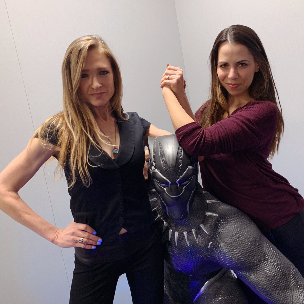 112 best Laura Bailey images on Pholder | Laura Bailey VO, Thelastofus ...