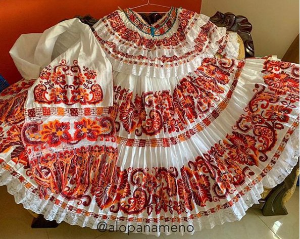 Esta será la pollera que lucirá Margarita Henríquez, la pollera marcada ...