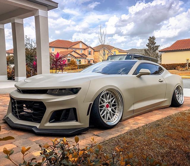 Stanced Camaro Ss