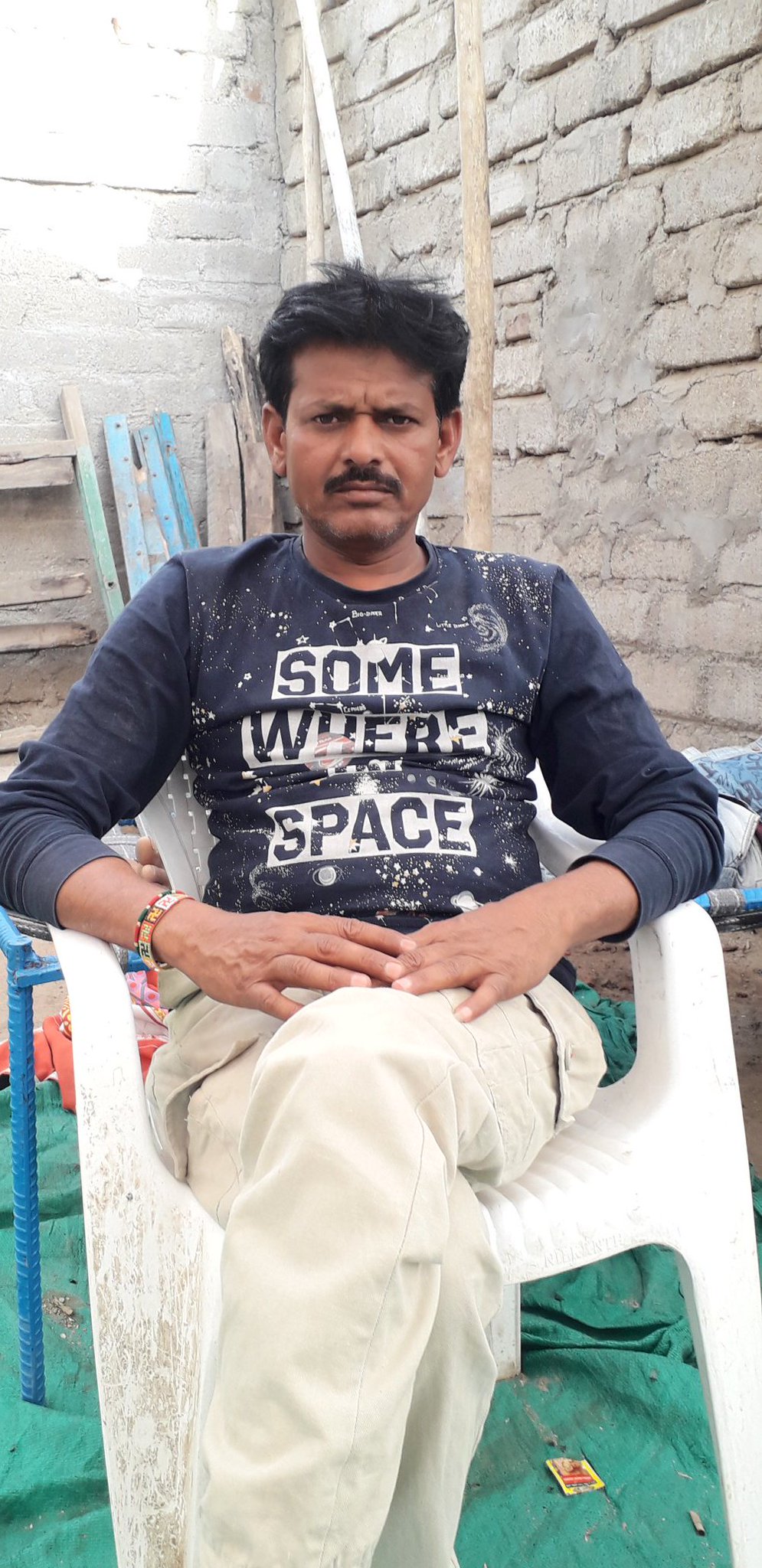 Jaydev Darbar on Twitter: "👉 #દુનિયા 🌍હોય કે🌴 #જંગલ🌴 હોય #હમેશા 👆 👊 #રાજ👊 તો #સિંહ 🐯જ કરે છે # ...