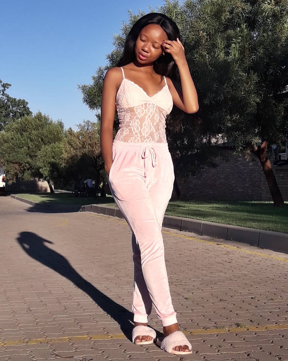 Reneilwe-Lerato♡ (@_renee_tlou) | Twitter