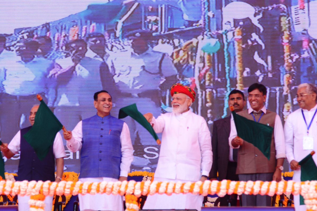 Live: PM Narendra Modi at Jamnagar | DeshGujarat