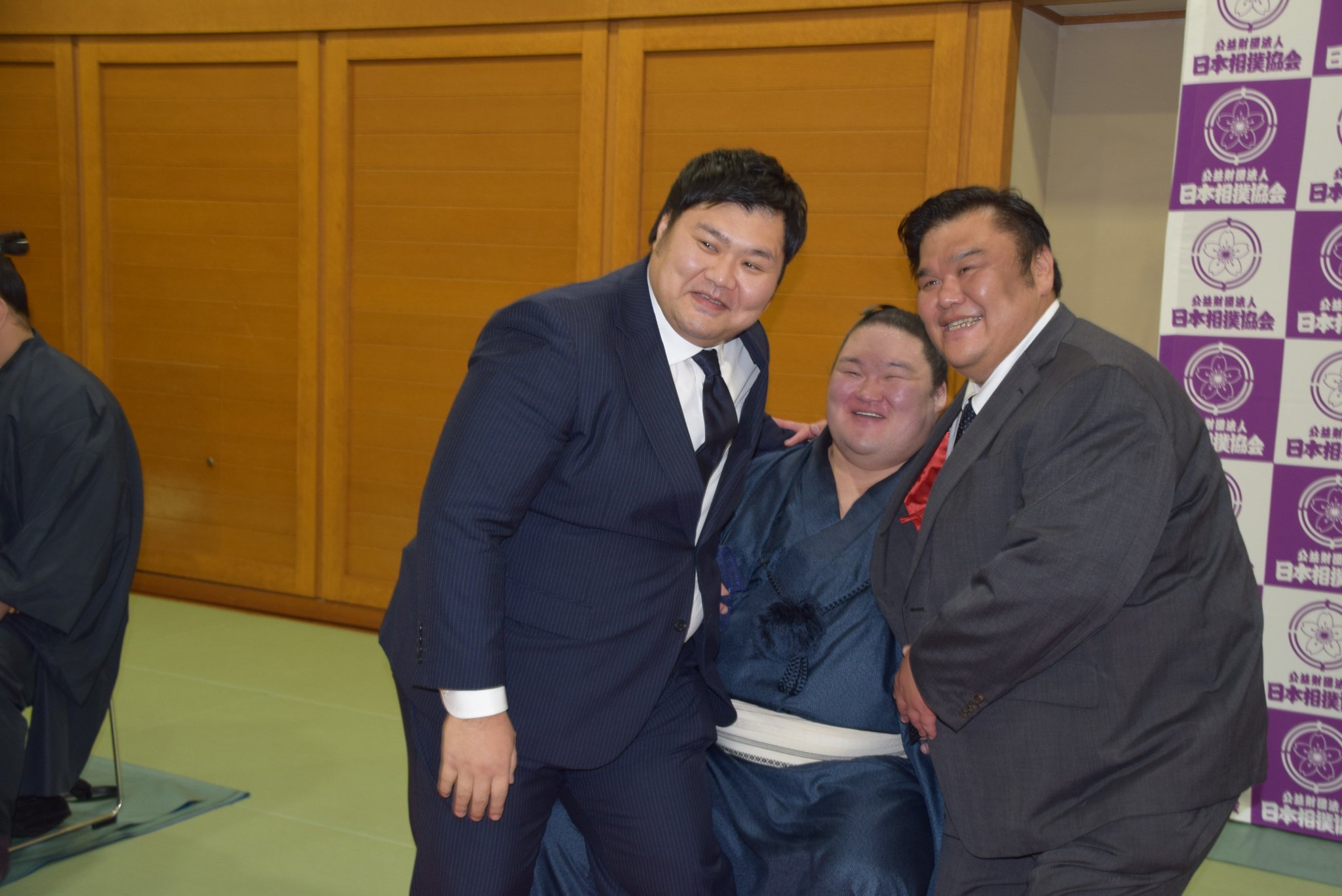 Rikishi baby hug events - Ozumo Discussions - Sumo Forum