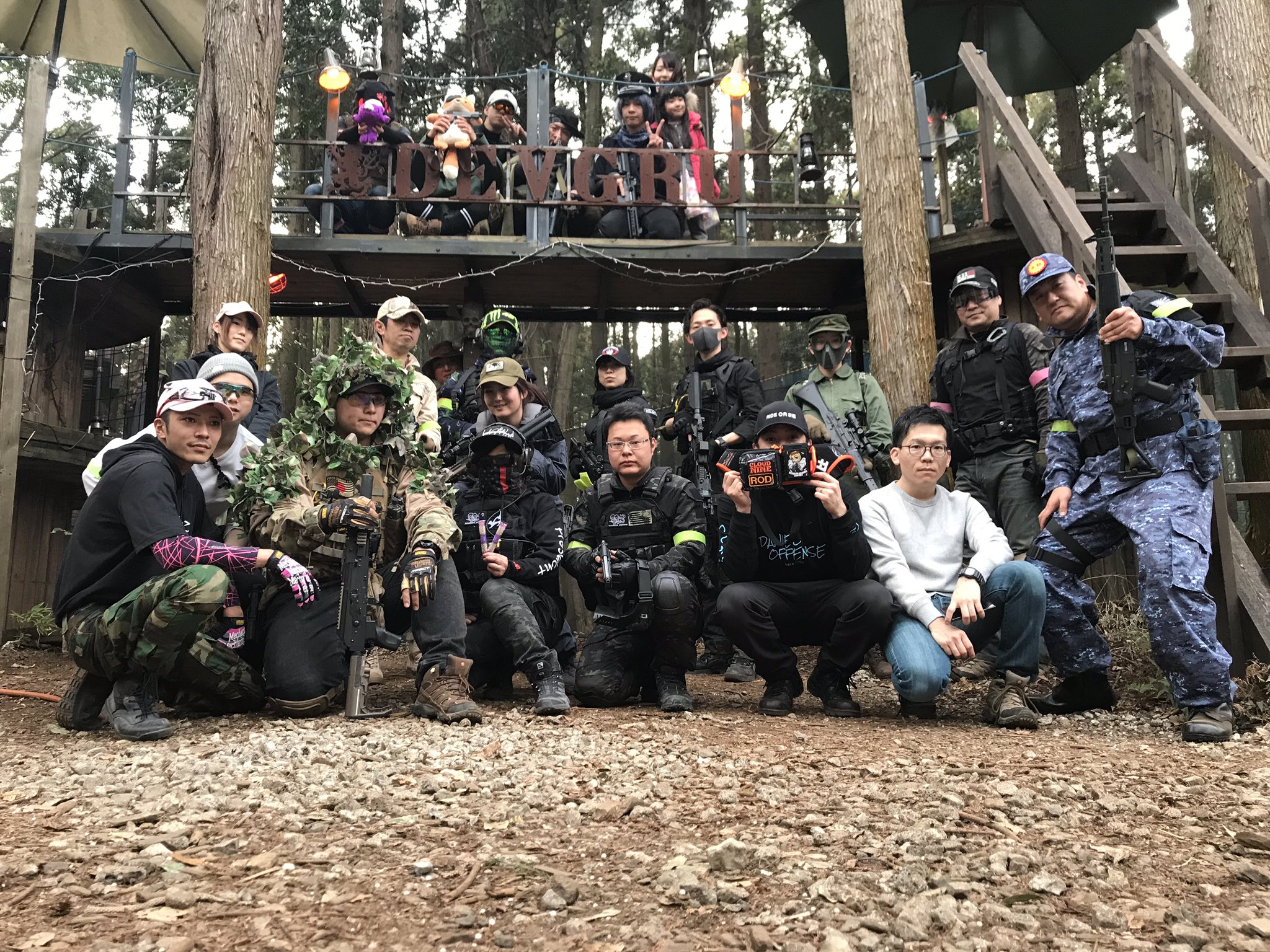 CAMP DEVGRU on Twitter: "Twitterから繋がって本日遊びに来てくれたお客様です。 お初の顔合わせの方もいた様子で、いやぁSNSって本当に凄いなぁと思った次第です