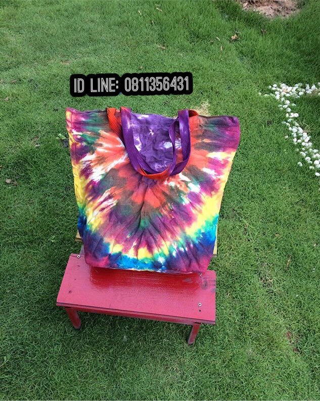 Noona Indy on Twitter: "กระเป๋าผ้ามัดย้อม ลดโลกร้อน 🌈🌈 ใบใหญ่ #งานทำมือ #งานแฮนด์เมด #งานมัดย้อม ...