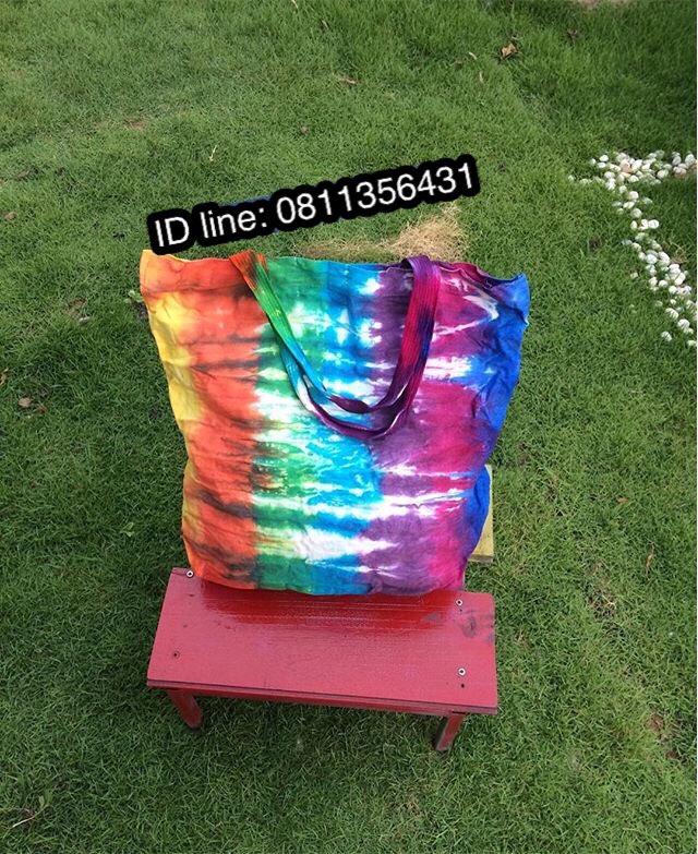 Noona Indy on Twitter: "กระเป๋าผ้ามัดย้อม ลดโลกร้อน 🌈🌈 ใบใหญ่ #งานทำมือ #งานแฮนด์เมด #งานมัดย้อม ...