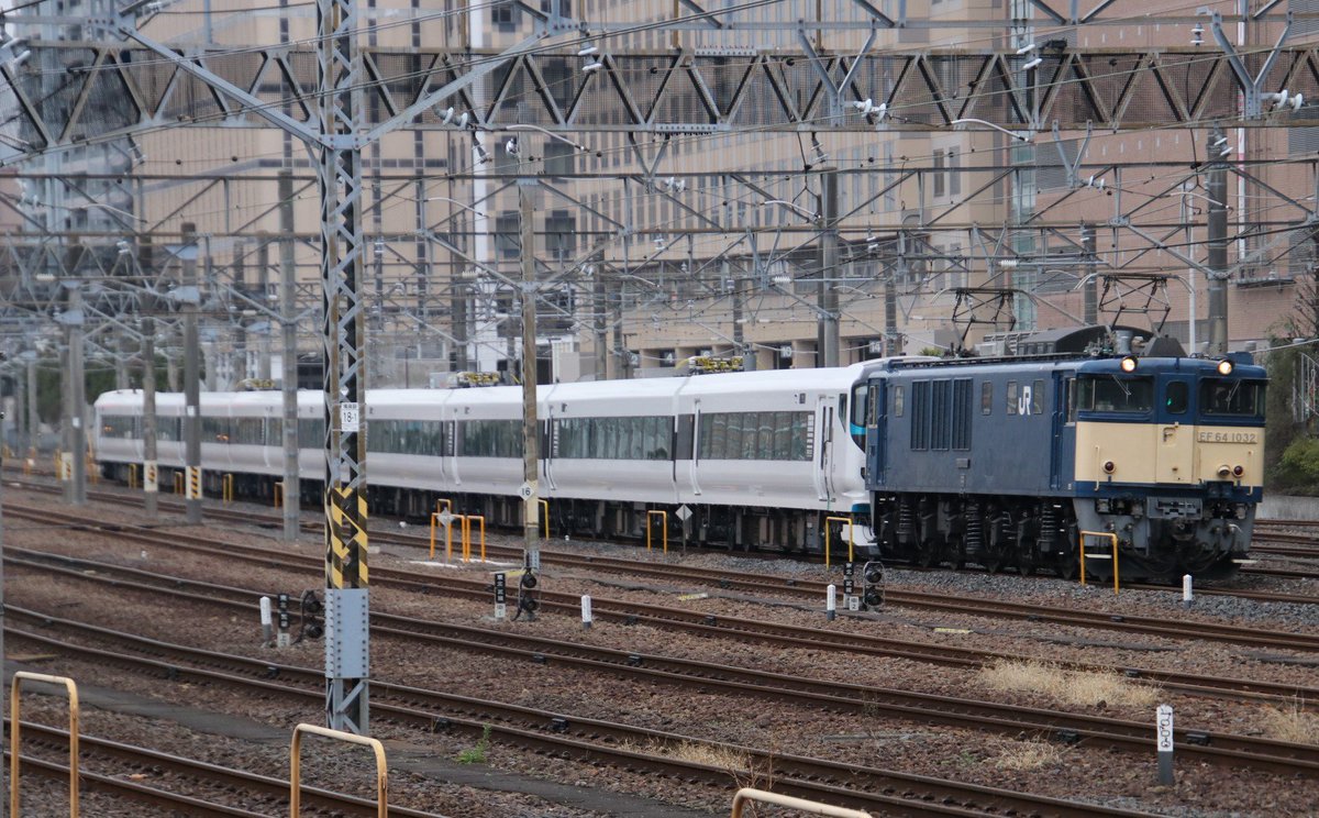 E257系2000番台NA09編成 配給輸送