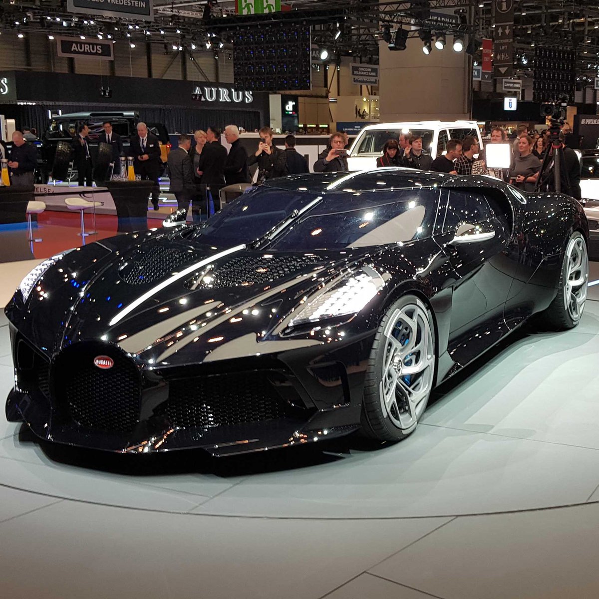 Bugatti: The $18 million Bugatti pays tribute to the brand's legacy ...