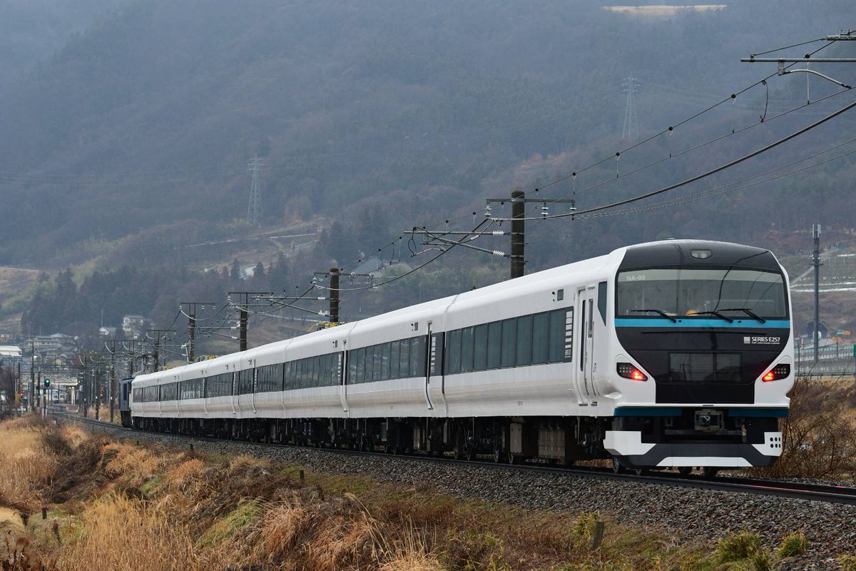 #e257系2000番台 hashtag on Twitter