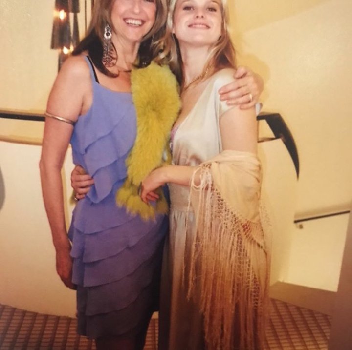 Alice Eve Parents