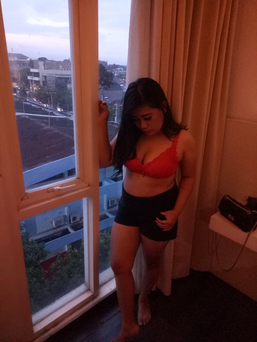 Bojogja (@nadine_santa) | Twitter