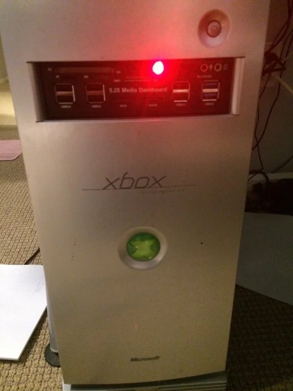 A collector find a Xbox Dev console with an unreleased game. | NeoGAF