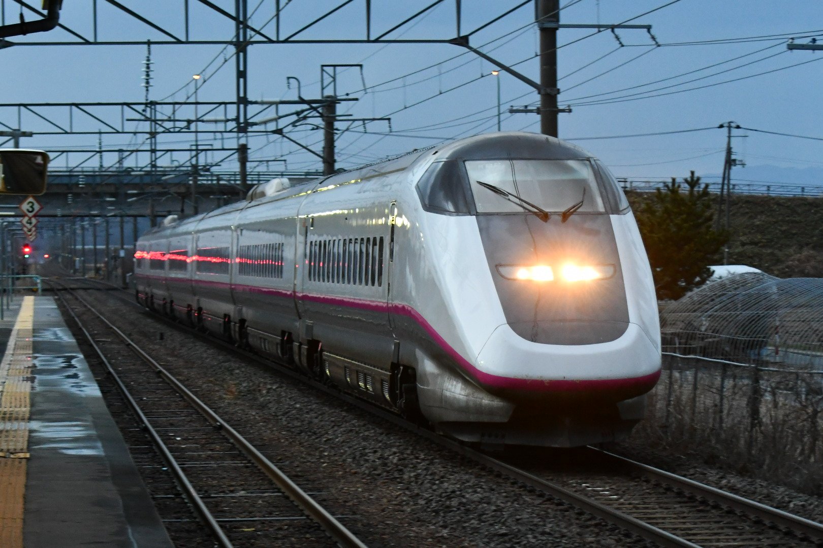 んだガラナ on Twitter: "2019,3,13 E3系R22編成 交検回送 前回よりもちょっと?明るく撮れた 奥羽本線 四ツ小屋駅 https://t.co/vqBrTFCOFG ...