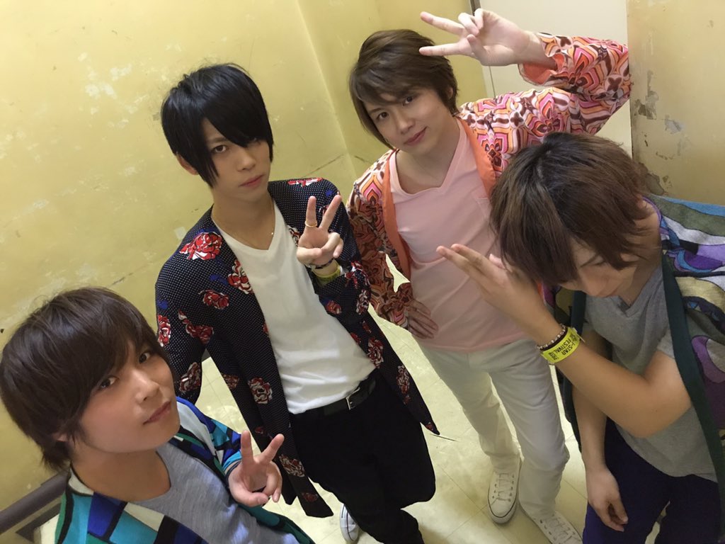 ROOTFIVE(ルート・ファイブ)公式 on Twitter: "本日はアイスタにお越しいただき、そして数あるステージの中からROOT FIVEを観てくれたみなさま、一緒に盛り上がってくれた ...