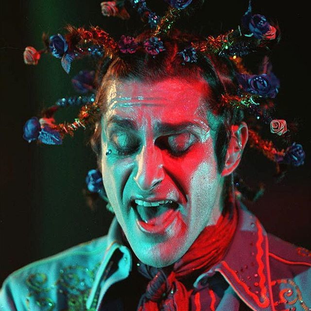 Perry Farrell 90s