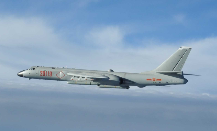 JSF on Twitter: "長距離巡航ミサイルを積んでるぞ、気合入ってるな https://t.co/unr0Ux753p https://t.co/ntBZBhmneJ" / Twitter