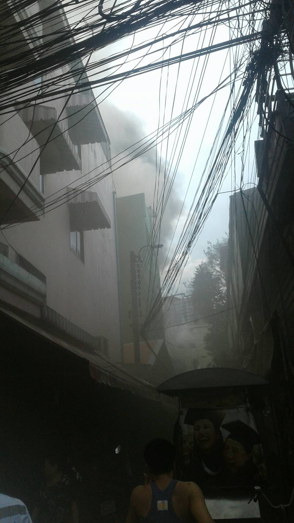 JS100 on Twitter: "09.50 #ไฟไหม้ บ้านเรือนประชาชน ซอยประชาราษฎร์บำเพ็ญ2 #ถนนประชาราษฎร์บำเพ็ญ ...