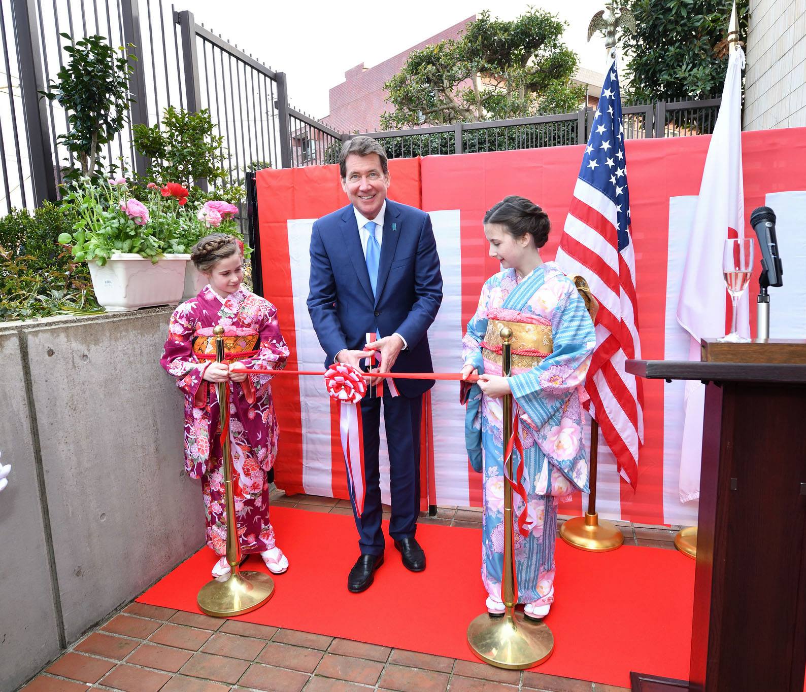ラーム・エマニュエル駐日米国大使 On Twitter It Was An Honor To Unveil The Garden W