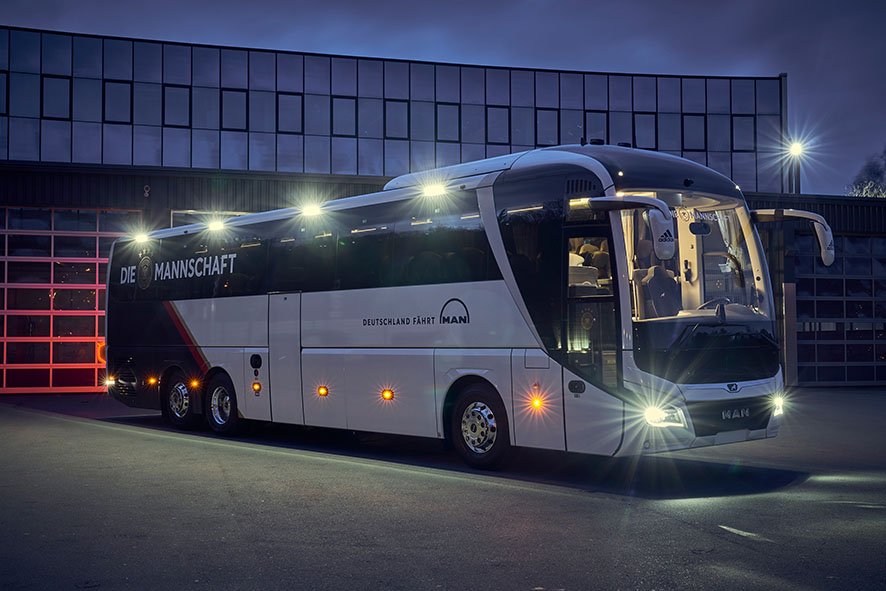 Man Bus Wallpaper