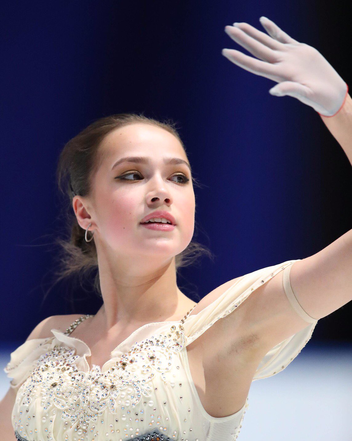 スポーツ報知 ICELINK on Twitter: "女子SPが始まりました。こちら朝の公式練習の #ザギトワ 選手。最終40番滑走20時50分登場予定です。 #フィギュアスケート #世界 ...